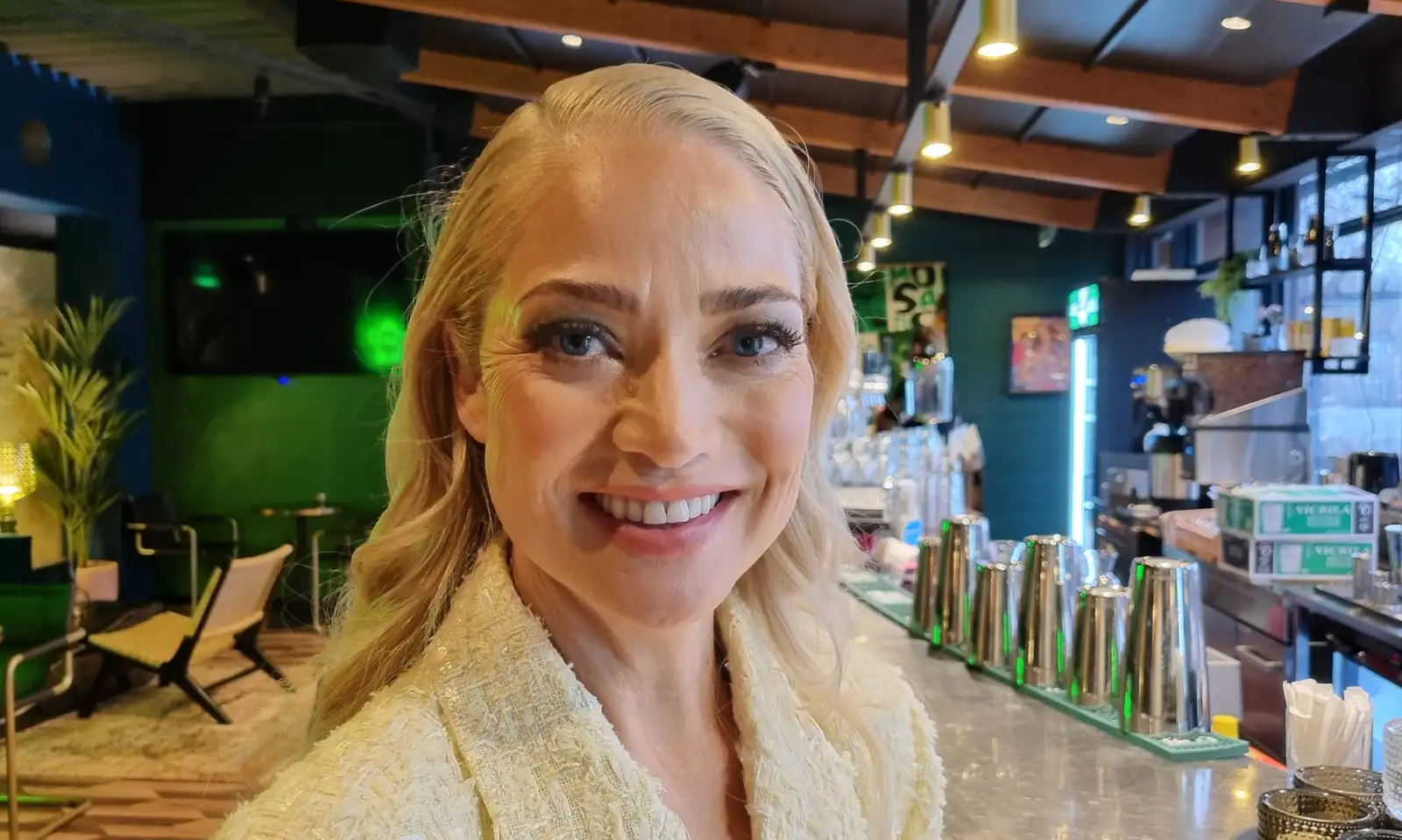 Tätä ei nähty tv:ssä: Pippa Laukka jakoi tietoa Eränkävijät-kulisseista ...