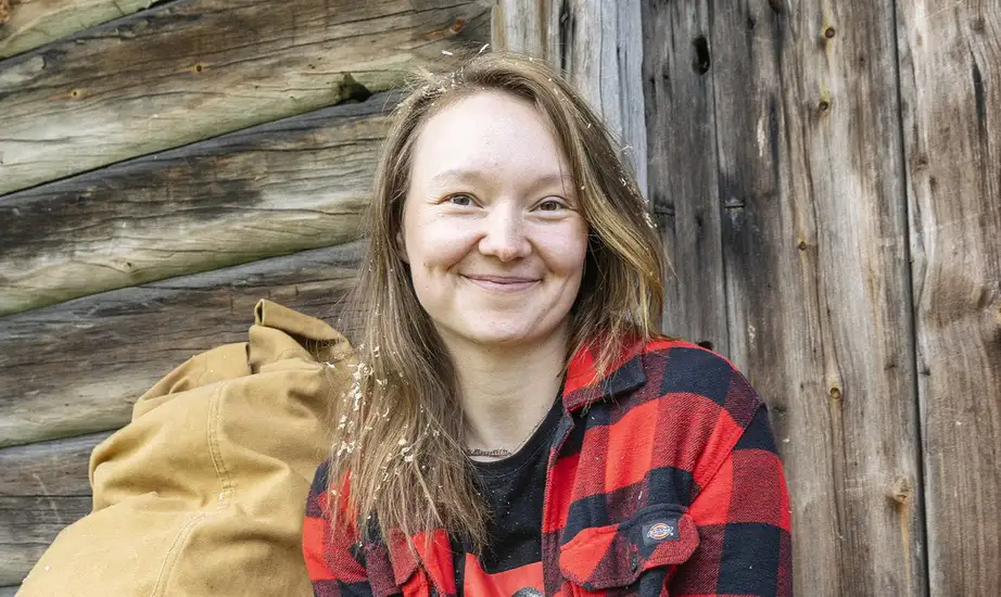 Farmi-Amski ja Jucci Hellström - Sydämiä satelee - Onko tässä jotain ...